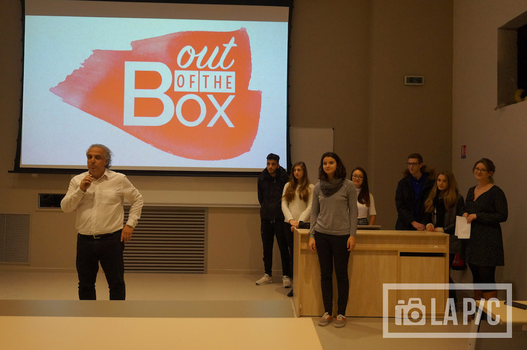 Out of the box - Opening